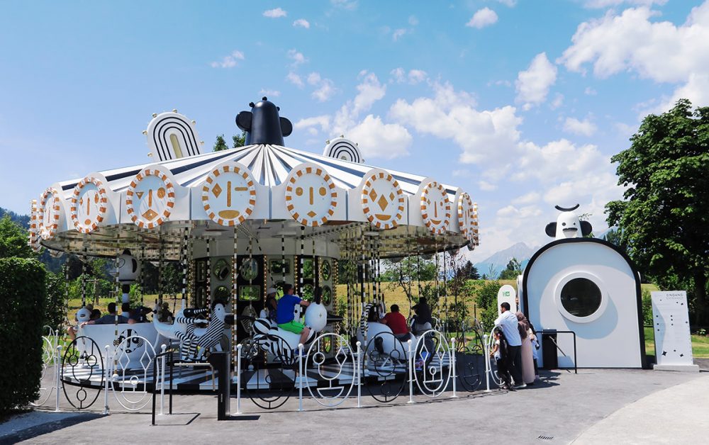 Circus Roncalli brings the Magic of Summer to Swarovski Crys - #myinnsbruck