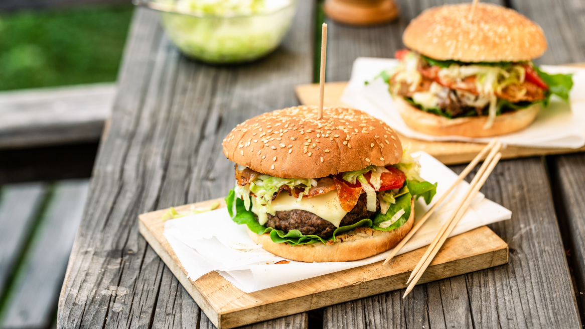 Saftige Burger mit Krautsalat - #myinnsbruck