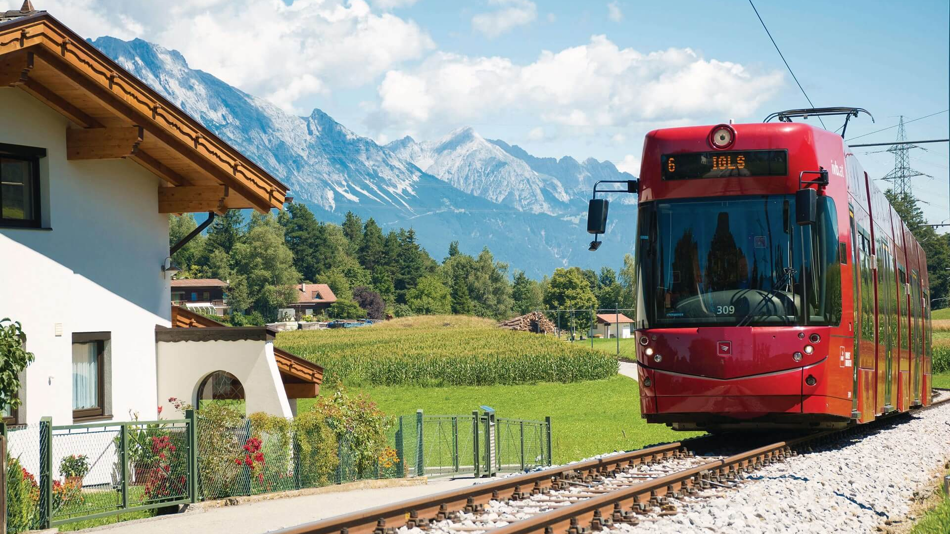 Buses, Bikes and Big Red Trams: Public Transport In Innsbruc - #myinnsbruck
