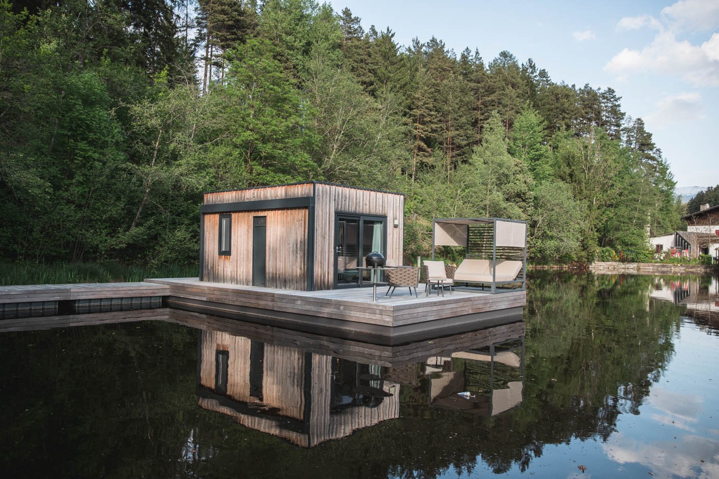 Glamping im Floating Home am Natterer See - #myinnsbruck