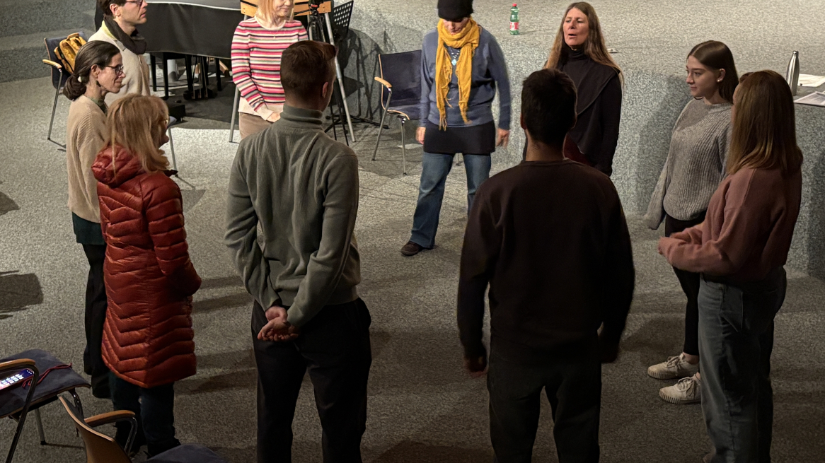 Yodeling for home use. Hollareitulliöh! - #myinnsbruck